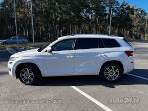 Balts Skoda Kodiaq 2017 Tallina, ar dzinēja tilpumu 2.00 L un nobraukumu 283 tūkst. km par 18900 €, foto 3 vietnē AUTOMOTO.COM.LV