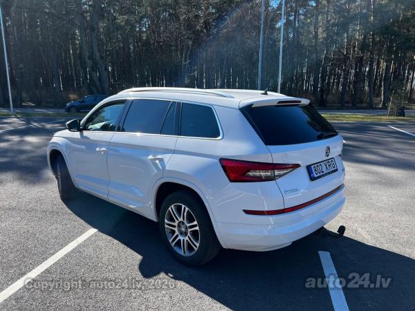 White Skoda Kodiaq 2017 in Tallinn, with an engine capacity of 2.00 L and mileage of 283 thousand km for 18900 €, photo 3 on AUTOMOTO.COM.LV