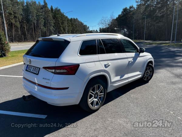 White Skoda Kodiaq 2017 in Tallinn, with an engine capacity of 2.00 L and mileage of 283 thousand km for 18900 €, photo 5 on AUTOMOTO.COM.LV