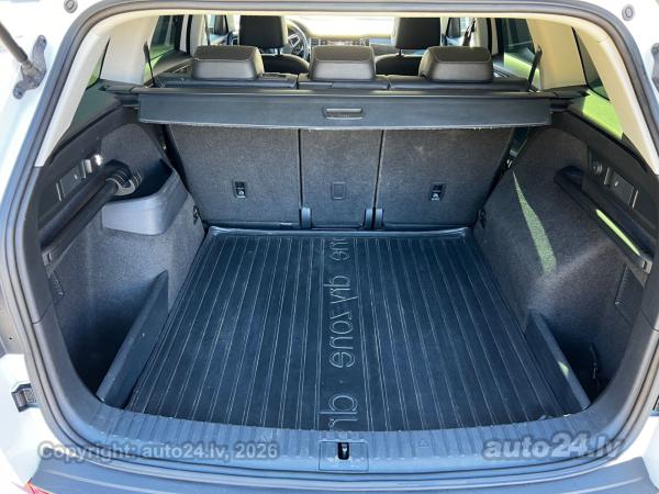 White Skoda Kodiaq 2017 in Tallinn, with an engine capacity of 2.00 L and mileage of 283 thousand km for 18900 €, photo 10 on AUTOMOTO.COM.LV