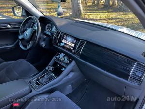 Balts Skoda Kodiaq 2017 Tallina, ar dzinēja tilpumu 2.00 L un nobraukumu 283 tūkst. km par 18900 €, foto 24 vietnē AUTOMOTO.COM.LV