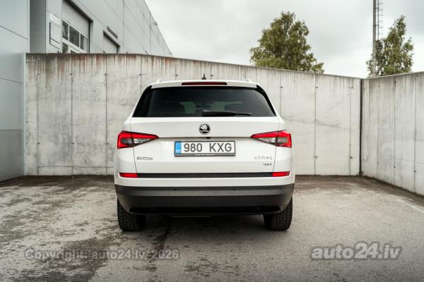 White Skoda Kodiaq 2018 in Tartu, with an engine capacity of 2.00 L and mileage of 179 thousand km for 23900 €, photo 6 on AUTOMOTO.COM.LV