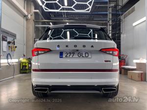 Белый Шкода Kodiaq 2019 в Таллин, объемом двигателя 2.00 л и пробегом 210 тыс. км за 27400 €, фото 7 на AUTOMOTO.COM.LV