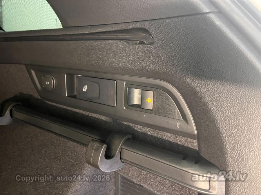 Белый Шкода Kodiaq 2019 в Таллин, объемом двигателя 2.00 л и пробегом 210 тыс. км за 27400 €, фото 22 на AUTOMOTO.COM.LV