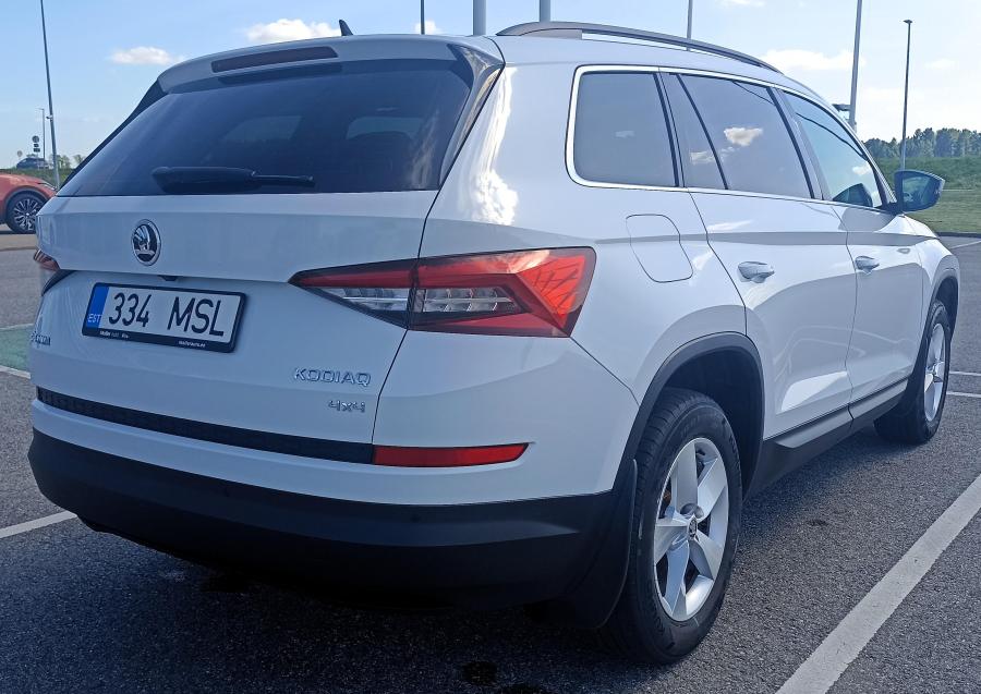 Balts Skoda Kodiaq 2019 Jehvi, ar dzinēja tilpumu 1.50 L un nobraukumu 196 tūkst. km par 18500 €, foto 3 vietnē AUTOMOTO.COM.LV