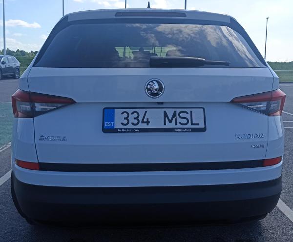 White Skoda Kodiaq 2019 in Johvi, with an engine capacity of 1.50 L and mileage of 196 thousand km for 18000 €, photo 6 on AUTOMOTO.COM.LV