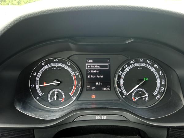 White Skoda Kodiaq 2019 in Johvi, with an engine capacity of 1.50 L and mileage of 196 thousand km for 18000 €, photo 9 on AUTOMOTO.COM.LV