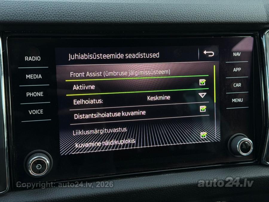Balts Skoda Kodiaq 2019 Pērnava, ar dzinēja tilpumu 1.50 L un nobraukumu 123 tūkst. km par 22900 €, foto 15 vietnē AUTOMOTO.COM.LV