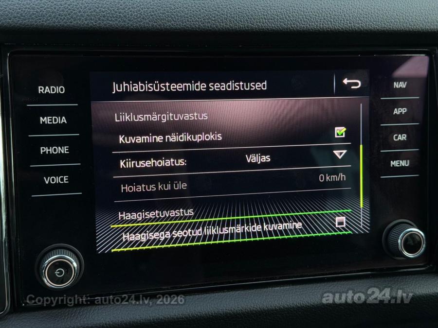 Balts Skoda Kodiaq 2019 Pērnava, ar dzinēja tilpumu 1.50 L un nobraukumu 123 tūkst. km par 22900 €, foto 16 vietnē AUTOMOTO.COM.LV