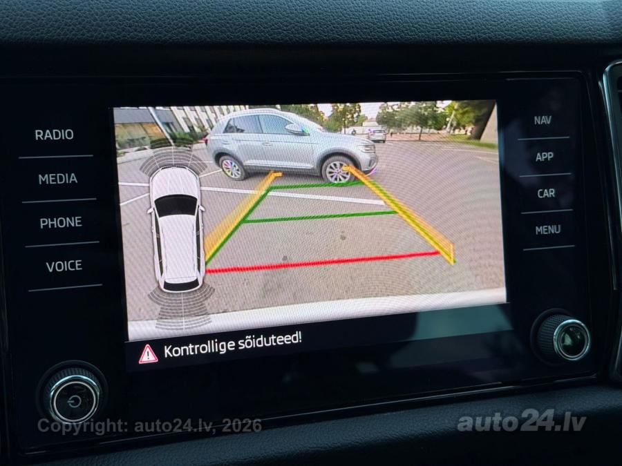 Balts Skoda Kodiaq 2019 Pērnava, ar dzinēja tilpumu 1.50 L un nobraukumu 123 tūkst. km par 22900 €, foto 17 vietnē AUTOMOTO.COM.LV