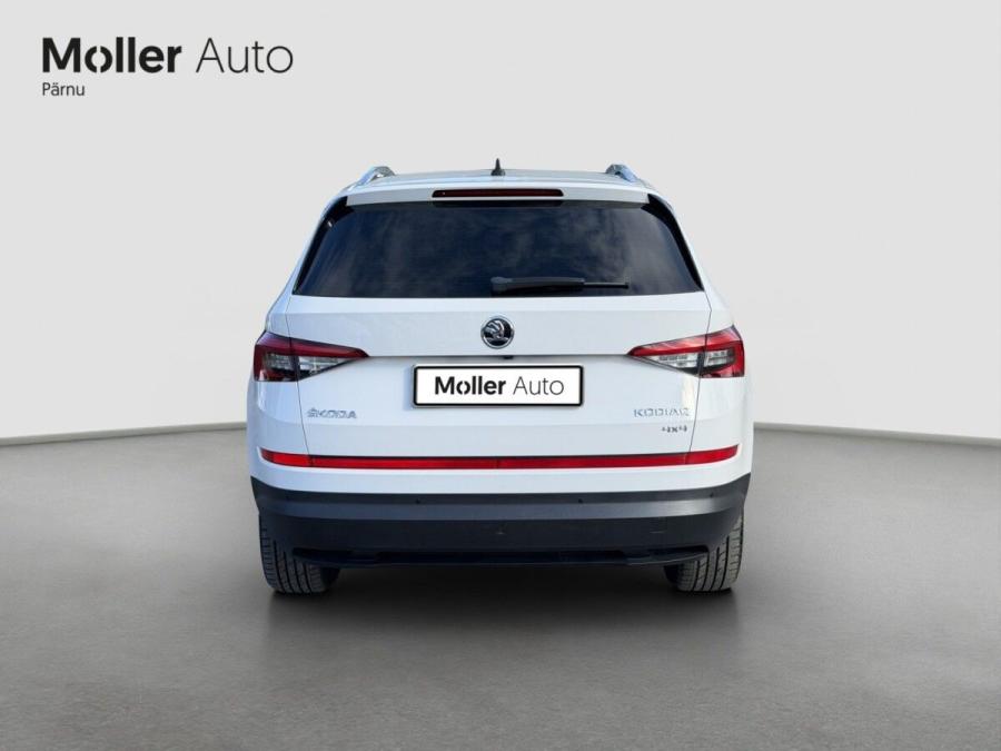 Balts Skoda Kodiaq 2019 Pērnava, ar dzinēja tilpumu 2.00 L un nobraukumu 106 tūkst. km par 26900 €, foto 5 vietnē AUTOMOTO.COM.LV