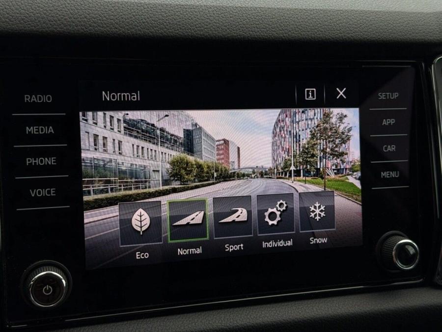 Balts Skoda Kodiaq 2019 Pērnava, ar dzinēja tilpumu 2.00 L un nobraukumu 106 tūkst. km par 26900 €, foto 14 vietnē AUTOMOTO.COM.LV