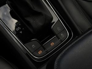 Balts Skoda Kodiaq 2019 Pērnava, ar dzinēja tilpumu 2.00 L un nobraukumu 106 tūkst. km par 26900 €, foto 21 vietnē AUTOMOTO.COM.LV