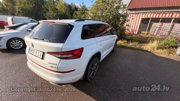 Skoda Kodiaq 2019 in Tallinn on AUTOMOTO.COM.LV White Skoda Kodiaq 2019 in Tallinn, with an engine capacity of 2.00 L and mileage of 245 thousand km for 24000 €, photo 7 on AUTOMOTO.COM.LV