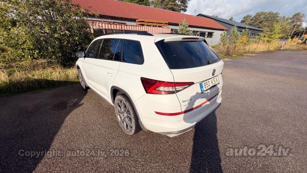 Skoda Kodiaq 2019 in Tallinn on AUTOMOTO.COM.LV White Skoda Kodiaq 2019 in Tallinn, with an engine capacity of 2.00 L and mileage of 245 thousand km for 24000 €, photo 8 on AUTOMOTO.COM.LV