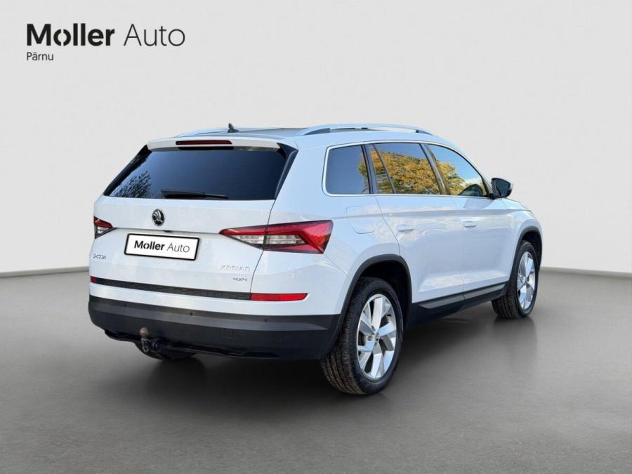 Белый Шкода Kodiaq 2019 в Пярну, объемом двигателя 2.00 л и пробегом 186 тыс. км за 25900 €, фото 3 на AUTOMOTO.COM.LV