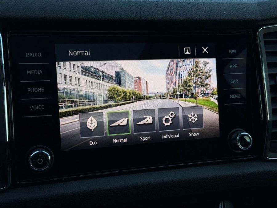 Белый Шкода Kodiaq 2019 в Пярну, объемом двигателя 2.00 л и пробегом 186 тыс. км за 25900 €, фото 18 на AUTOMOTO.COM.LV