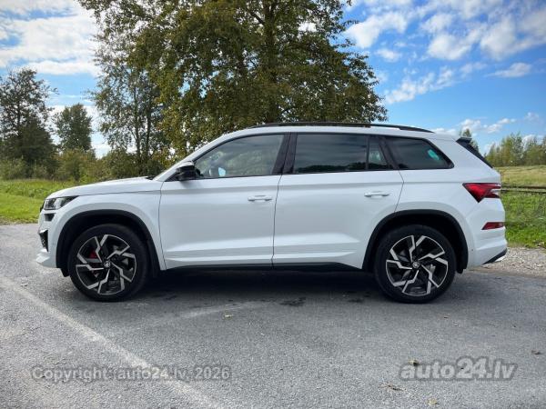 Balts Skoda Kodiaq 2022 Tallina, ar dzinēja tilpumu 2.00 L un nobraukumu 18 tūkst. km par 55000 €, foto 8 vietnē AUTOMOTO.COM.LV