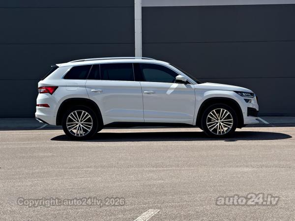 Balts Skoda Kodiaq 2022 Tallina, ar dzinēja tilpumu 2.00 L un nobraukumu 135 tūkst. km par 28500 €, foto 4 vietnē AUTOMOTO.COM.LV