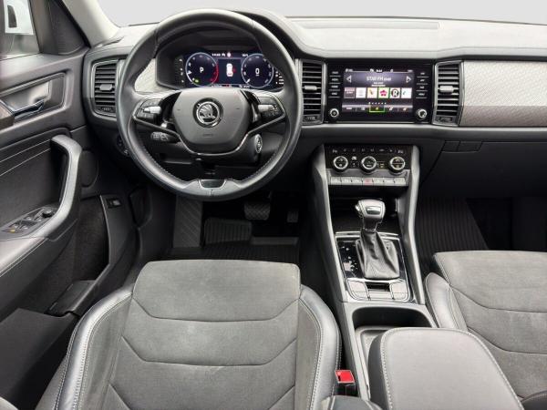 Balts Skoda Kodiaq 2022 Pērnava, ar dzinēja tilpumu 1.50 L un nobraukumu 70 tūkst. km par 30000 €, foto 6 vietnē AUTOMOTO.COM.LV