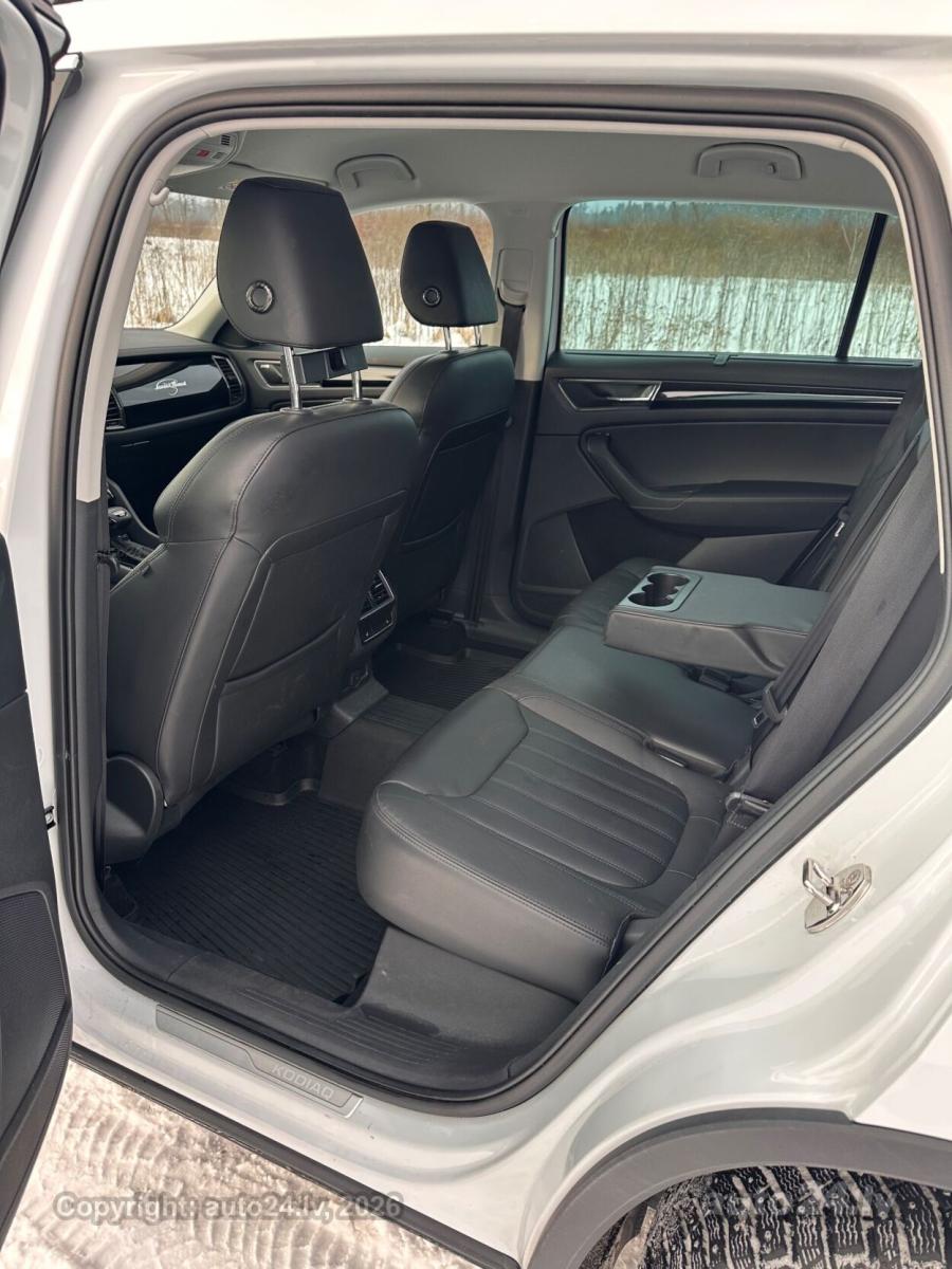 White Skoda Kodiaq 2023 in Narva, with an engine capacity of 2.00 L and mileage of 37 thousand km for 39800 €, photo 11 on AUTOMOTO.COM.LV