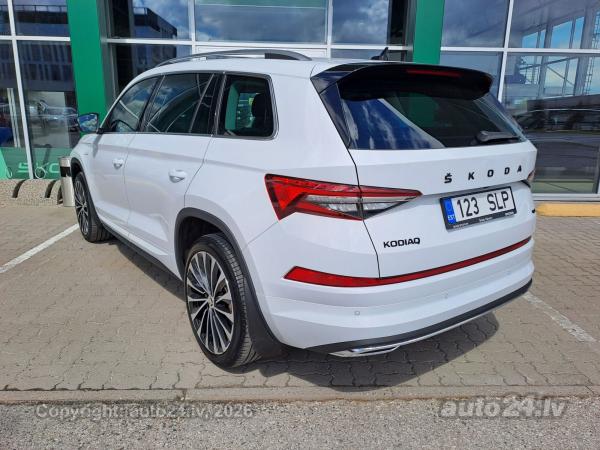 Белый Шкода Kodiaq 2023 в Тарту, объемом двигателя 2.00 л и пробегом 44 тыс. км за 35800 €, фото 2 на AUTOMOTO.COM.LV