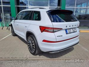 Белый Шкода Kodiaq 2023 в Тарту, объемом двигателя 2.00 л и пробегом 44 тыс. км за 35800 €, фото 3 на AUTOMOTO.COM.LV