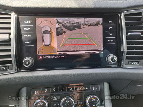 Белый Шкода Kodiaq 2023 в Тарту, объемом двигателя 2.00 л и пробегом 44 тыс. км за 35800 €, фото 7 на AUTOMOTO.COM.LV