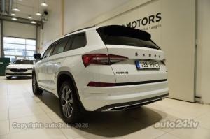 White Skoda Kodiaq 2024 in Tallinn, with an engine capacity of 2.00 L and mileage of 53 thousand km for 38500 €, photo 2 on AUTOMOTO.COM.LV