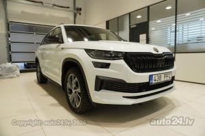 White Skoda Kodiaq 2024 in Tallinn, with an engine capacity of 2.00 L and mileage of 53 thousand km for 38500 €, photo 4 on AUTOMOTO.COM.LV