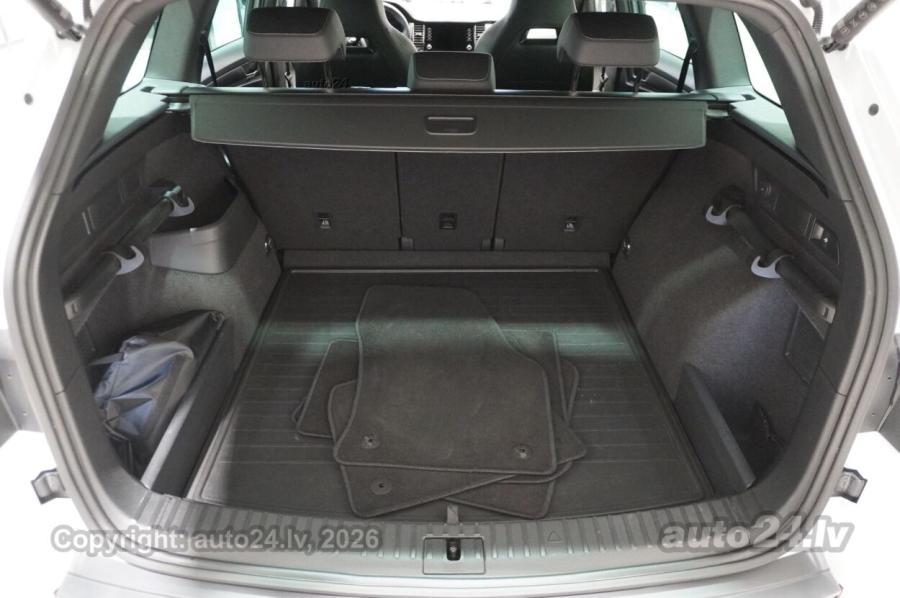 White Skoda Kodiaq 2024 in Tallinn, with an engine capacity of 2.00 L and mileage of 53 thousand km for 38500 €, photo 6 on AUTOMOTO.COM.LV