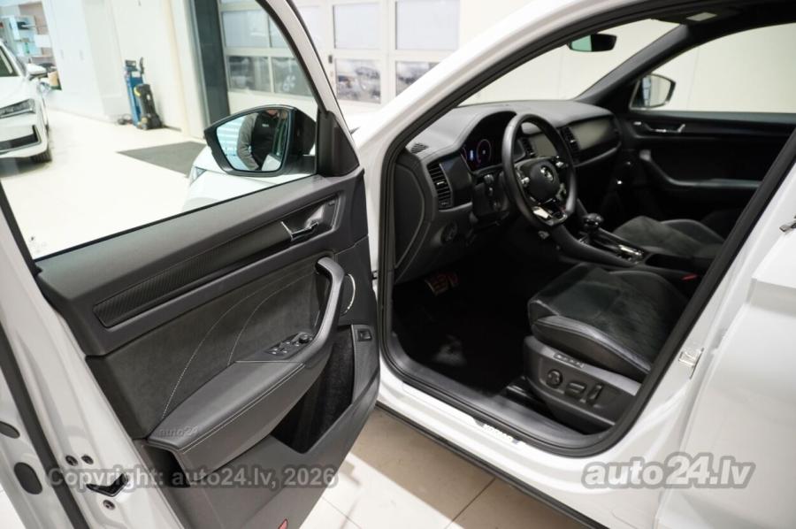 White Skoda Kodiaq 2024 in Tallinn, with an engine capacity of 2.00 L and mileage of 53 thousand km for 38500 €, photo 15 on AUTOMOTO.COM.LV