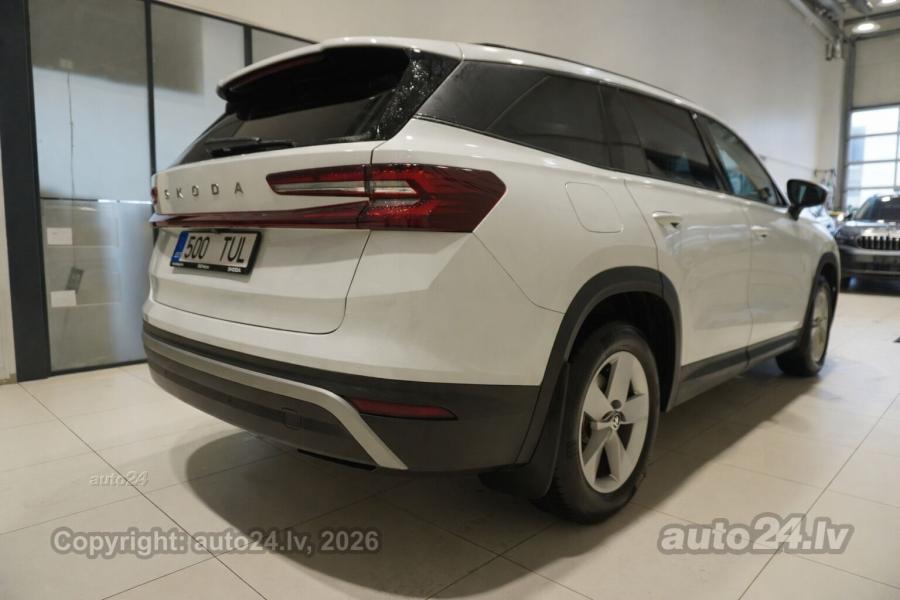 Белый Шкода Kodiaq 2024 в Таллин, объемом двигателя 2.00 л и пробегом 91 тыс. км за 38900 €, фото 4 на AUTOMOTO.COM.LV