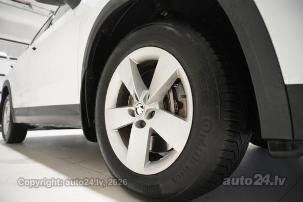 White Skoda Kodiaq 2024 in Tallinn, with an engine capacity of 2.00 L and mileage of 91 thousand km for 38900 €, photo 5 on AUTOMOTO.COM.LV