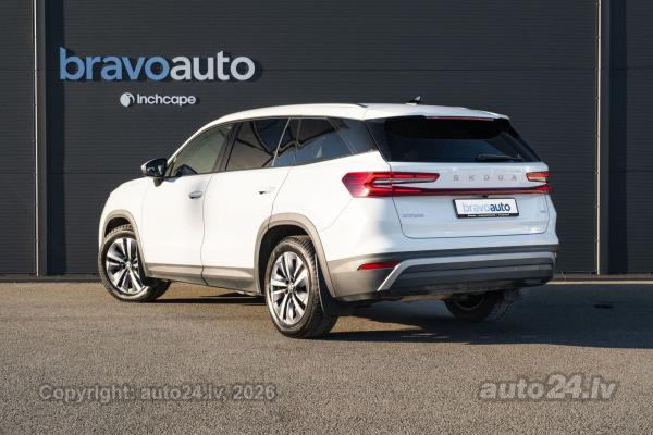 White Skoda Kodiaq 2024 in Tartu, with an engine capacity of 2.00 L and mileage of 71 thousand km for 42900 €, photo 6 on AUTOMOTO.COM.LV