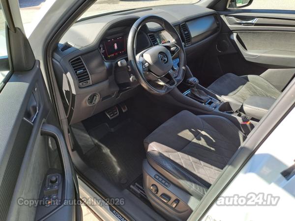 White Skoda Kodiaq 2024 in Tartu, with an engine capacity of 2.00 L and mileage of 69 thousand km for 37400 €, photo 4 on AUTOMOTO.COM.LV