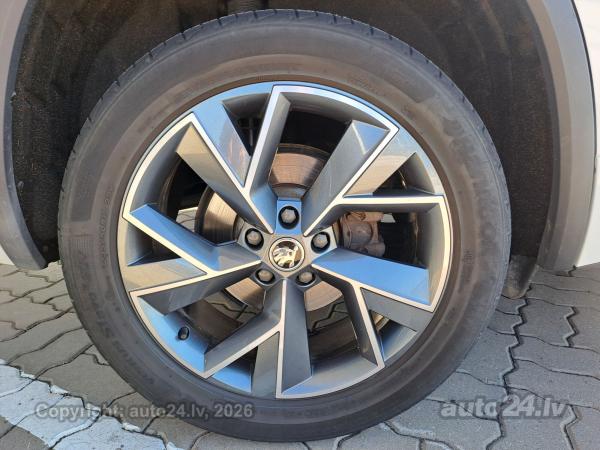White Skoda Kodiaq 2024 in Tartu, with an engine capacity of 2.00 L and mileage of 69 thousand km for 37400 €, photo 8 on AUTOMOTO.COM.LV