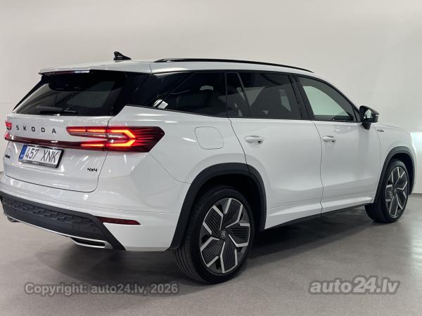 Белый Шкода Kodiaq 2024 в Таллин, объемом двигателя 2.00 л и пробегом 22 тыс. км за 46900 €, фото 5 на AUTOMOTO.COM.LV