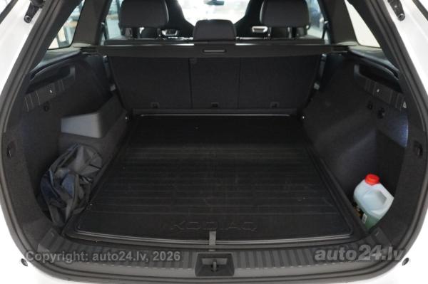 Белый Шкода Kodiaq 2025 в Таллин, объемом двигателя 1.50 л и пробегом 17 тыс. км за 41900 €, фото 8 на AUTOMOTO.COM.LV