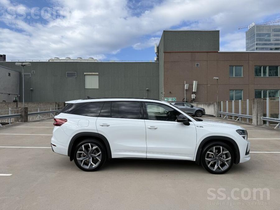Белый Шкода Kodiaq 2025 в Таллин, объемом двигателя 1.50 л и пробегом 9 тыс. км за 41000 €, фото 9 на AUTOMOTO.COM.LV