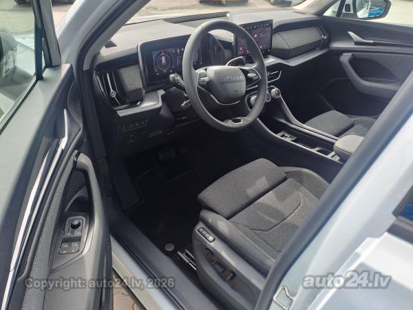 White Skoda Kodiaq 2026 in Tartu, with an engine capacity of 1.50 L and mileage of 5 thousand km for 41360 €, photo 4 on AUTOMOTO.COM.LV