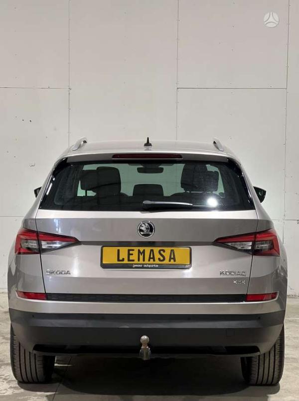 Skoda Kodiaq 2017 in Klaipeda on AUTOMOTO.COM.LV Yellow Skoda Kodiaq 2017 in Klaipeda, with an engine capacity of 1.98 L and mileage of 165 thousand km for 17999 €, photo 10 on AUTOMOTO.COM.LV