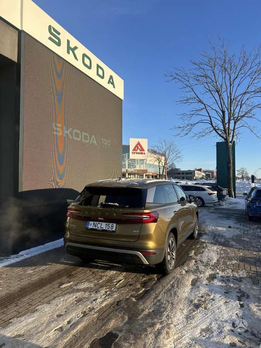 Yellow Skoda Kodiaq 2024 in Klaipeda, with an engine capacity of 1.97 L and mileage of 24 thousand km for 42800 €, photo 4 on AUTOMOTO.COM.LV