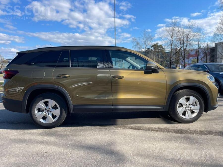 Dzeltens Skoda Kodiaq 2025 Rīga, ar dzinēja tilpumu 1.50 L un nobraukumu 30 tūkst. km par 30800 €, foto 3 vietnē AUTOMOTO.COM.LV