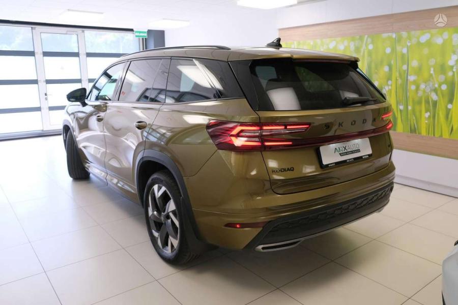 Yellow Skoda Kodiaq 2025 in Vilnius, with an engine capacity of 1.50 L and mileage of 41 thousand km for 38900 €, photo 5 on AUTOMOTO.COM.LV