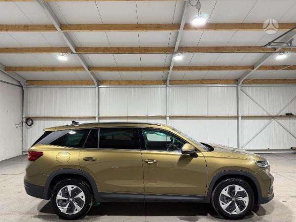Yellow Skoda Kodiaq 2025 in Kaunas, with an engine capacity of 1.50 L and mileage of 35 thousand km for 29524 €, photo 10 on AUTOMOTO.COM.LV