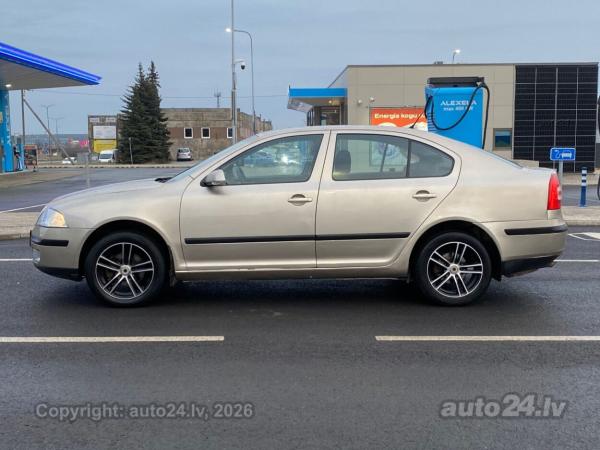 Beige Skoda Octavia 2005 in Tartu, with an engine capacity of 1.60 L and mileage of 175 thousand km for 2990 €, photo 3 on AUTOMOTO.COM.LV