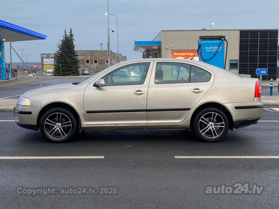 Smilšu krāsa Skoda Octavia 2005 Tartu, ar dzinēja tilpumu 1.60 L un nobraukumu 175 tūkst. km par 2990 €, foto 3 vietnē AUTOMOTO.COM.LV