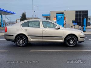 Smilšu krāsa Skoda Octavia 2005 Tartu, ar dzinēja tilpumu 1.60 L un nobraukumu 175 tūkst. km par 2990 €, foto 4 vietnē AUTOMOTO.COM.LV