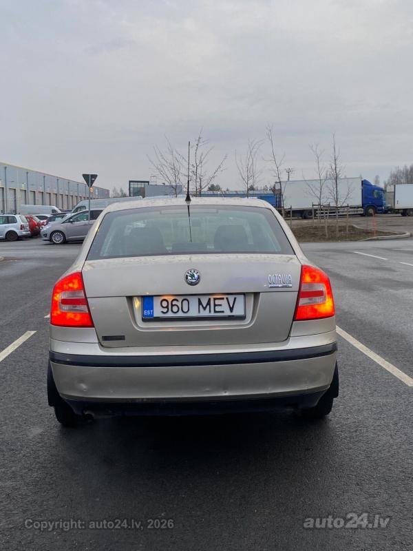 Beige Skoda Octavia 2005 in Tartu, with an engine capacity of 1.60 L and mileage of 175 thousand km for 2990 €, photo 8 on AUTOMOTO.COM.LV